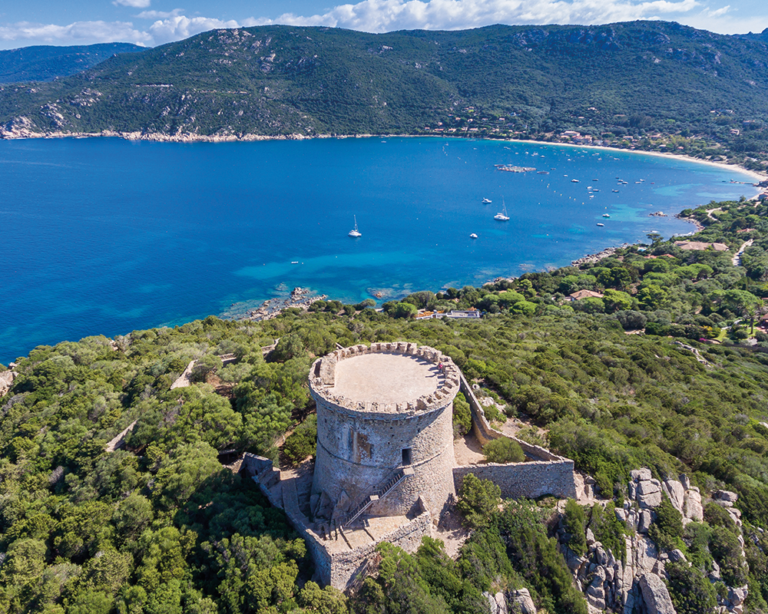 Promenades en mer et location de bateaux avec skipper à Propriano